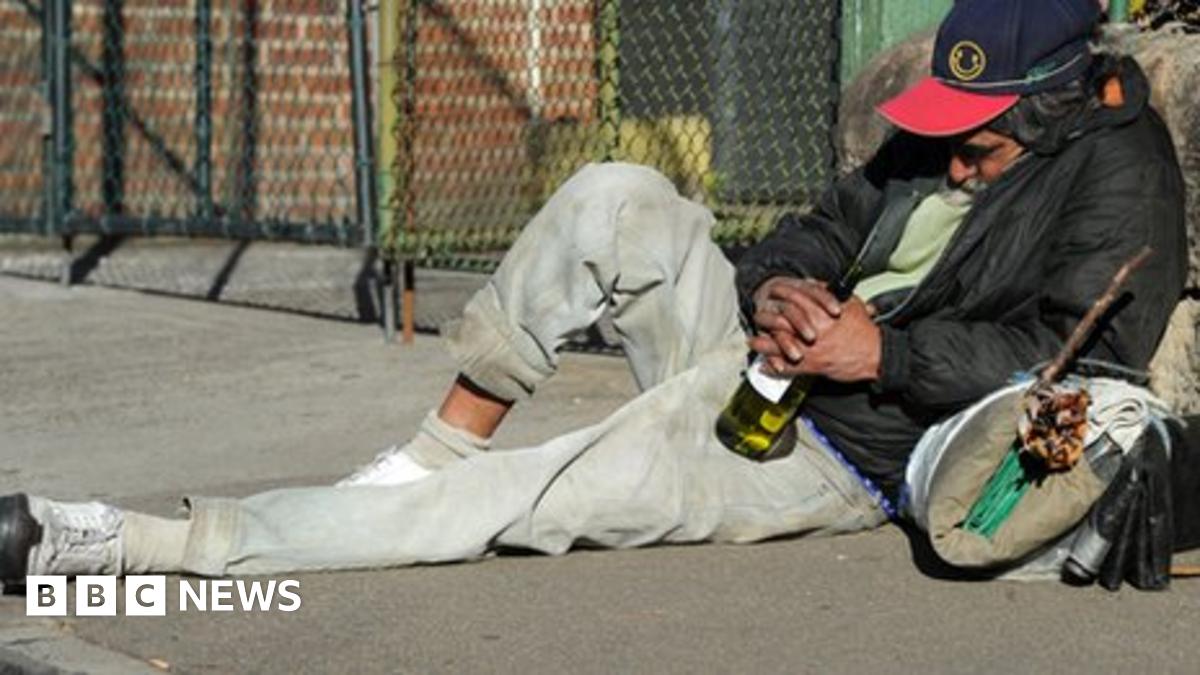 Turning around lives of the homeless - BBC News