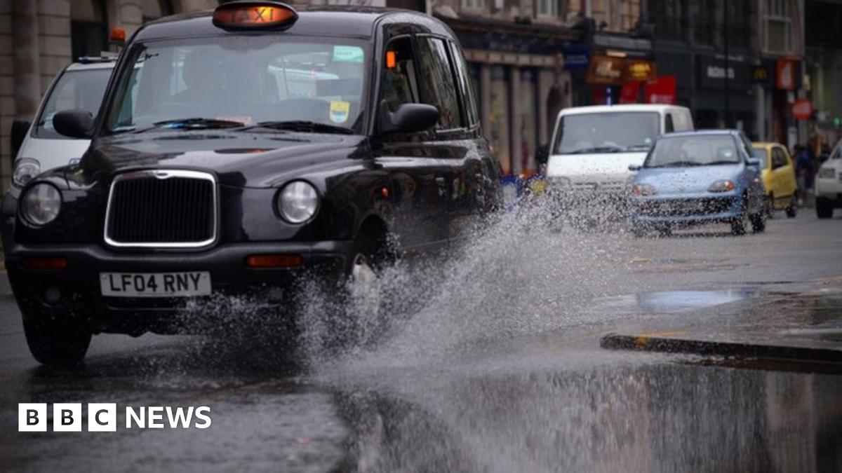 Flooding and storm warnings across England - BBC News