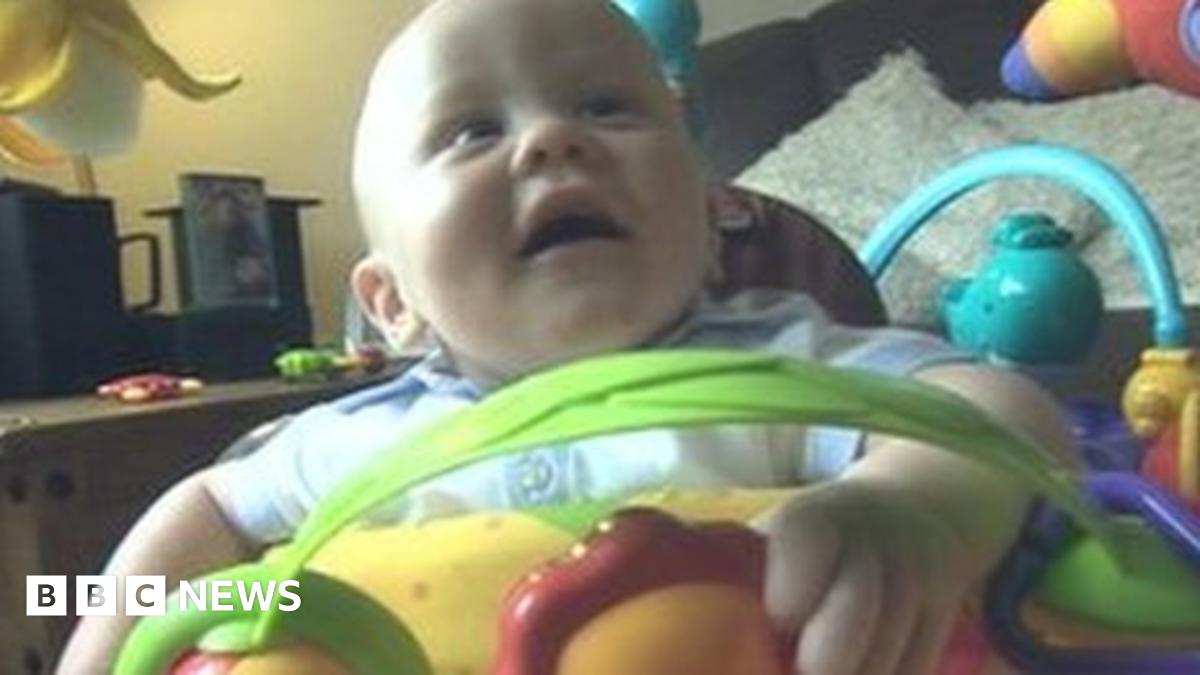 Bone marrow search to save Teesside baby Danny Bryan - BBC News