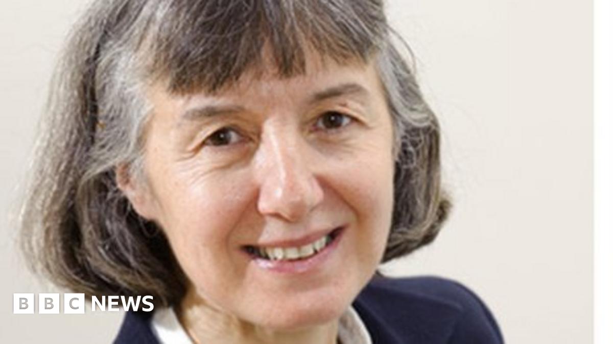 Learning 'infantilised' by relying on internet - BBC News