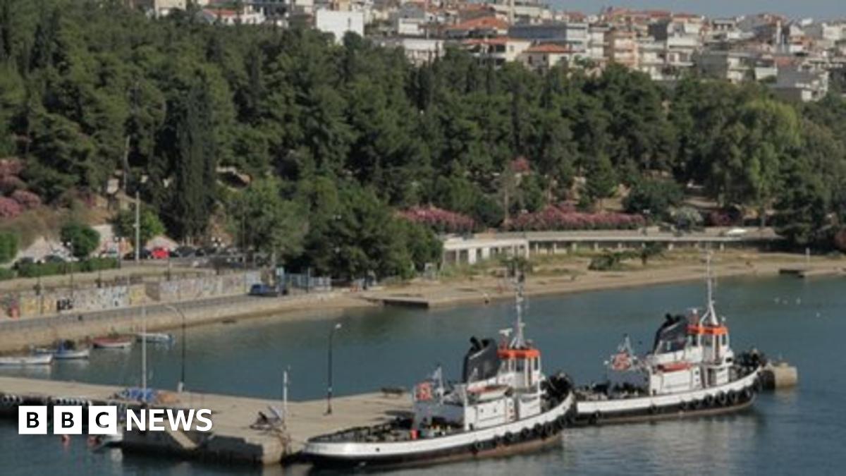 Journey across crisis-hit Greece - BBC News