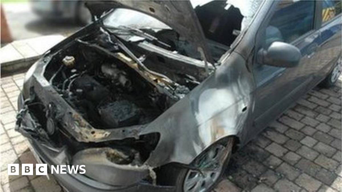 Middlesbrough councillors' cars set on fire outside homes - BBC News