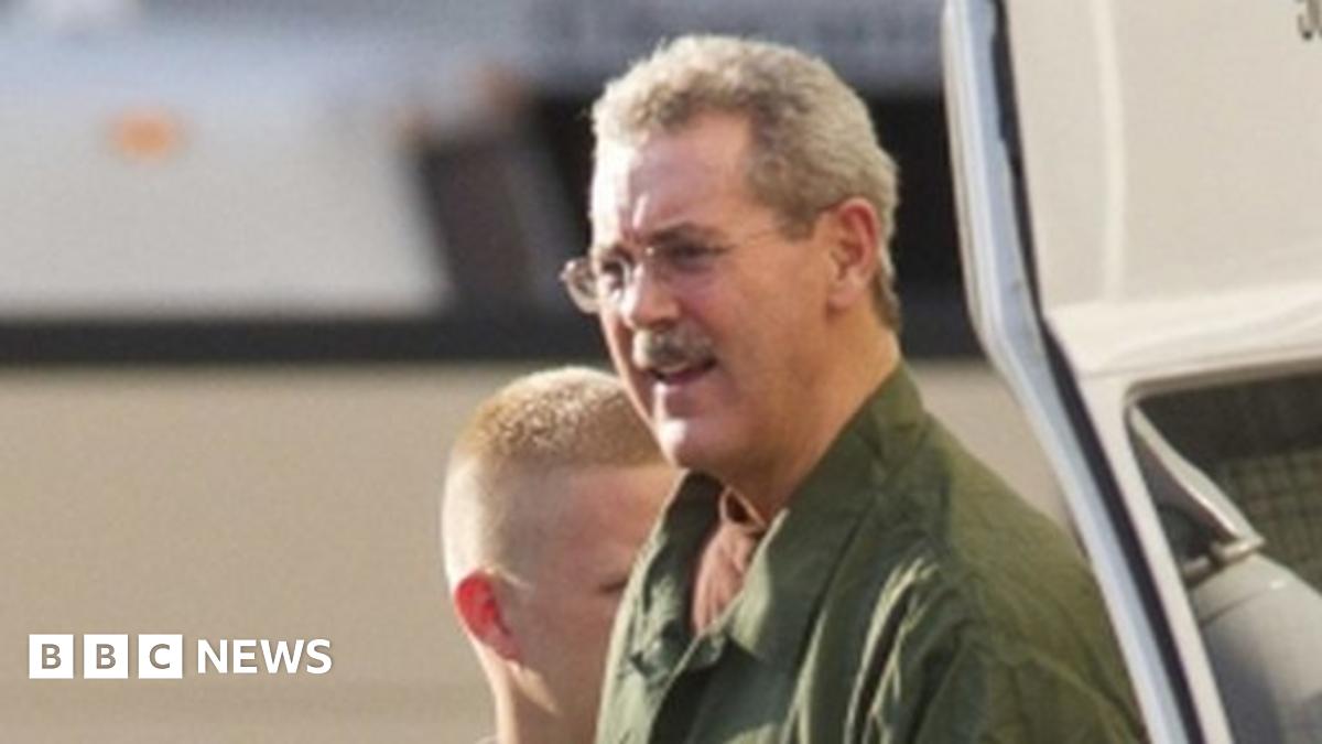Allen Stanford jailed for 110 years for $7bn Ponzi - BBC News