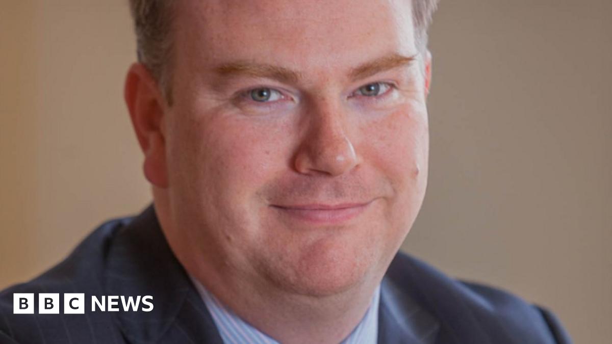 Channel Island regulator Andrew Riseley steps down - BBC News