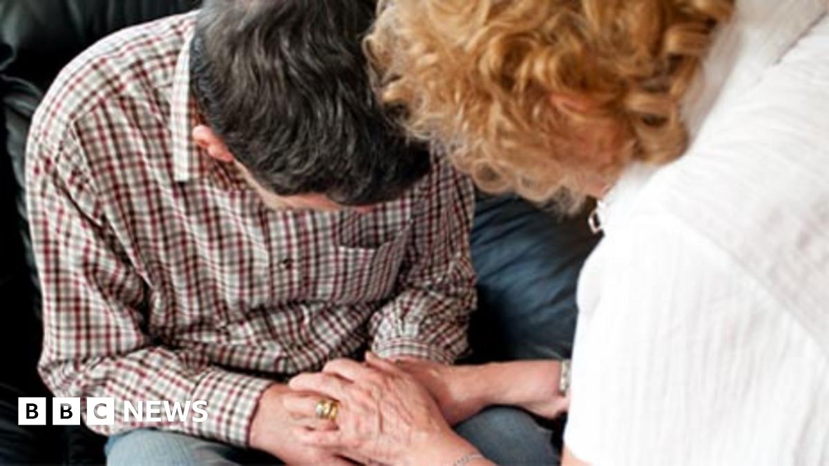 Unpaid carers being 'let down by failing social care' - BBC News