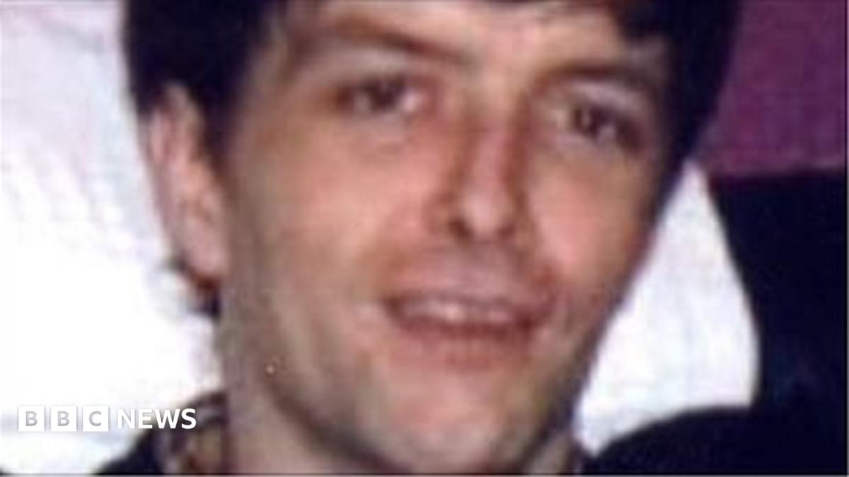 Man in court accused of murdering Lee Duncan in Edinburgh - BBC News