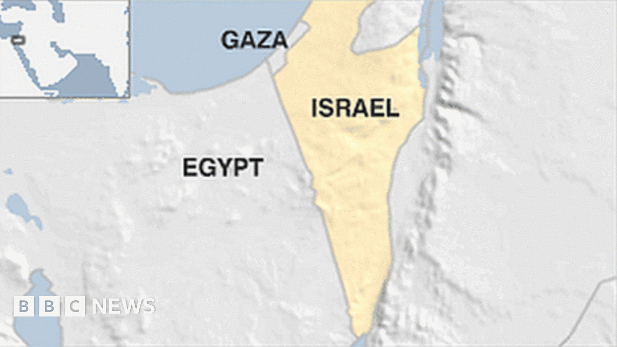 Egyptian police killed in attack on Israeli border - BBC News