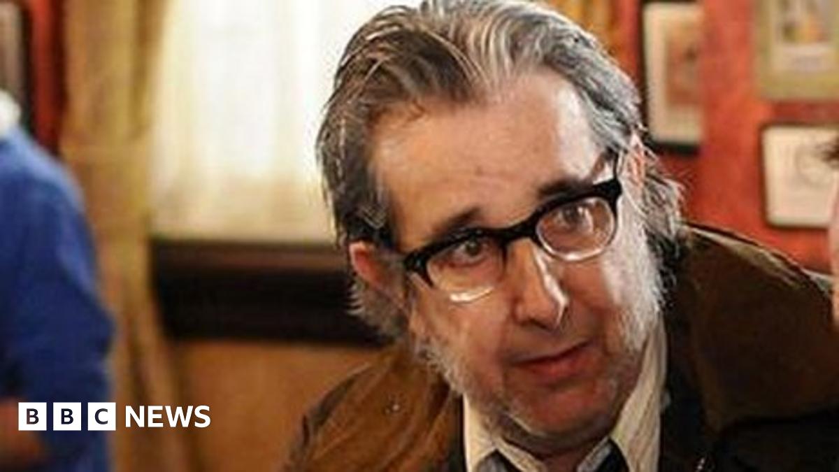 Actor and ex-Flying Pickets singer Brian Hibbard dies - BBC News