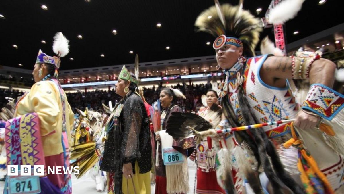 US government ordered to reimburse Native Americans - BBC News
