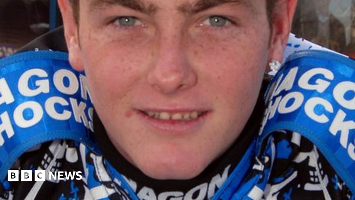 Poole speedway rider Darcy Ward injured in attack - BBC News