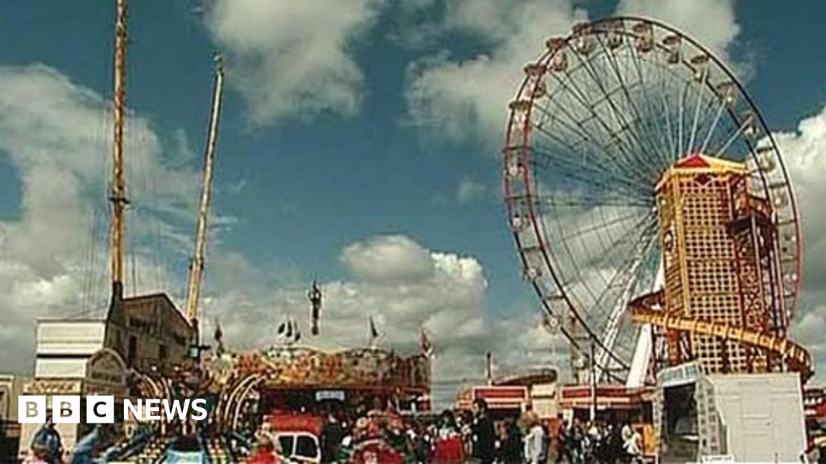Newcastle's Hoppings fair returns as dispute resolved - BBC News
