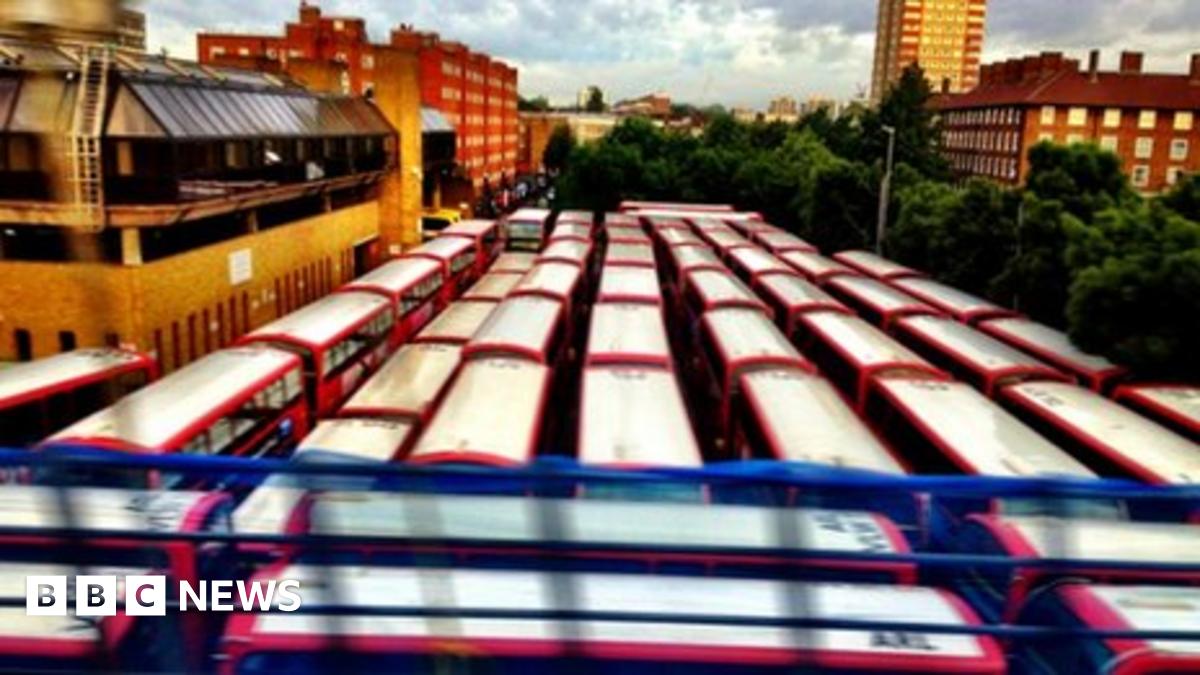 London bus workers' strike in Olympics pay row ends - BBC News