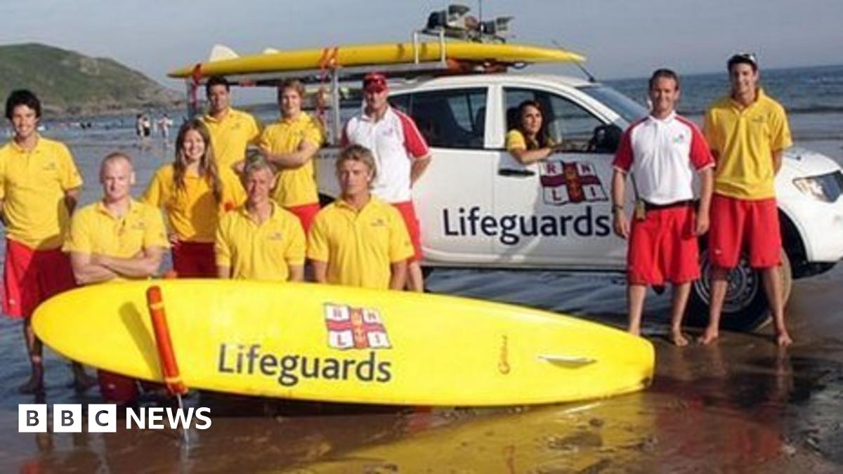 RNLI lifeguards return to posts on Ceredigion beaches - BBC News