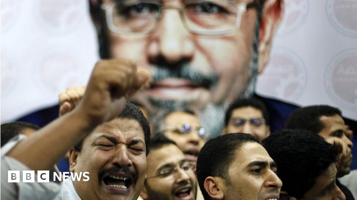 Muslim Brotherhood's Mursi declared Egypt president - BBC News