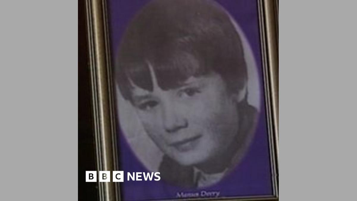 Manus Deery: Family angry after coroner suspends inquest - BBC News