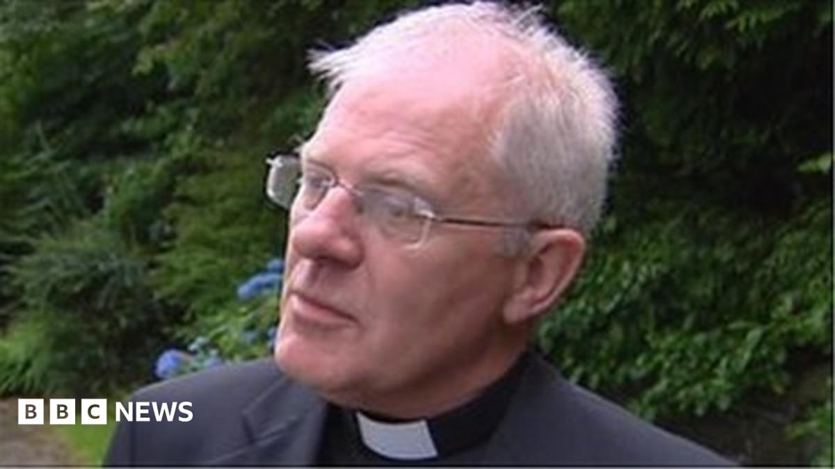 PPS drops abuse case against Father John McManus - BBC News