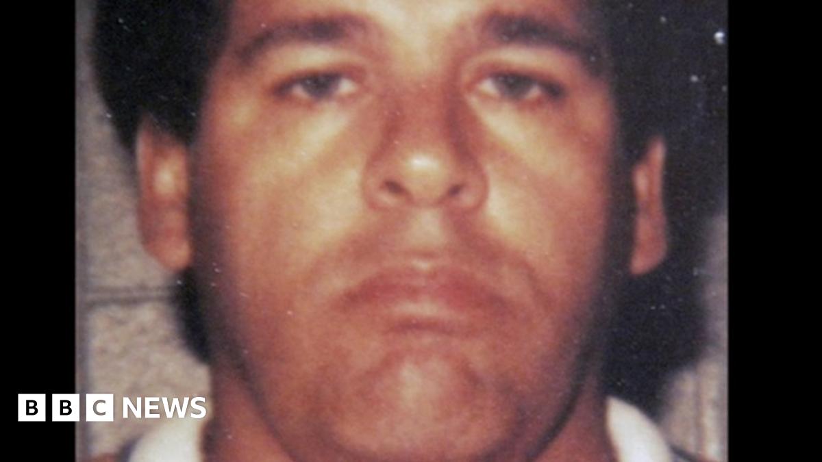 Chicago mobster Frank Calabrese Sr dies aged 75 - BBC News