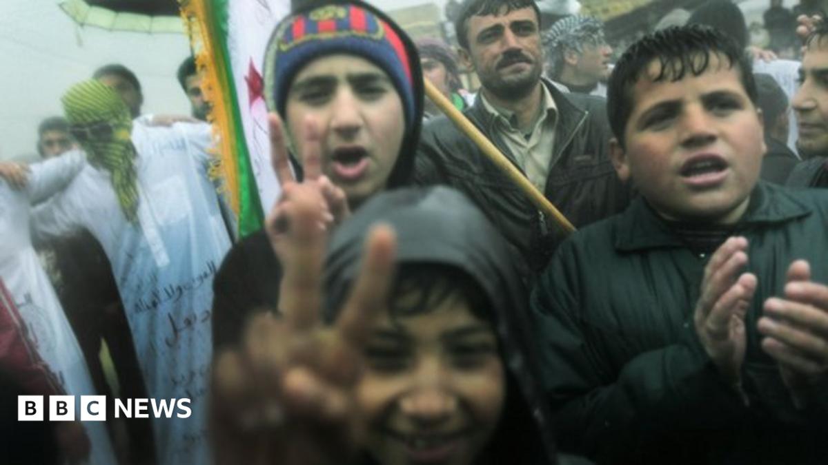Syria: The violence mapped - BBC News