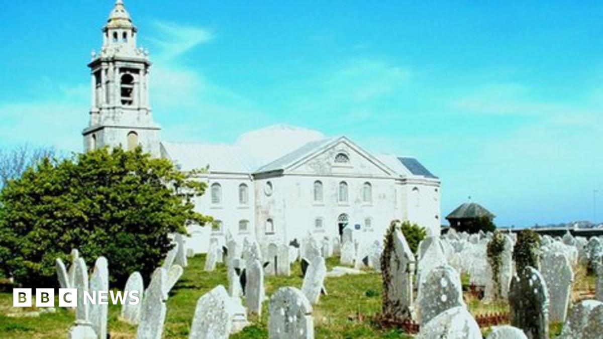 St George's Reforne church restored to former glory - BBC News