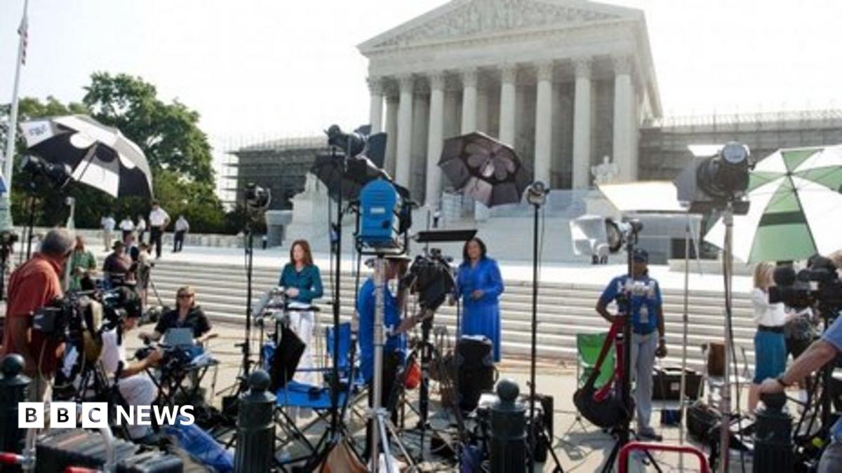 US Supreme Court upholds healthcare reform law - BBC News