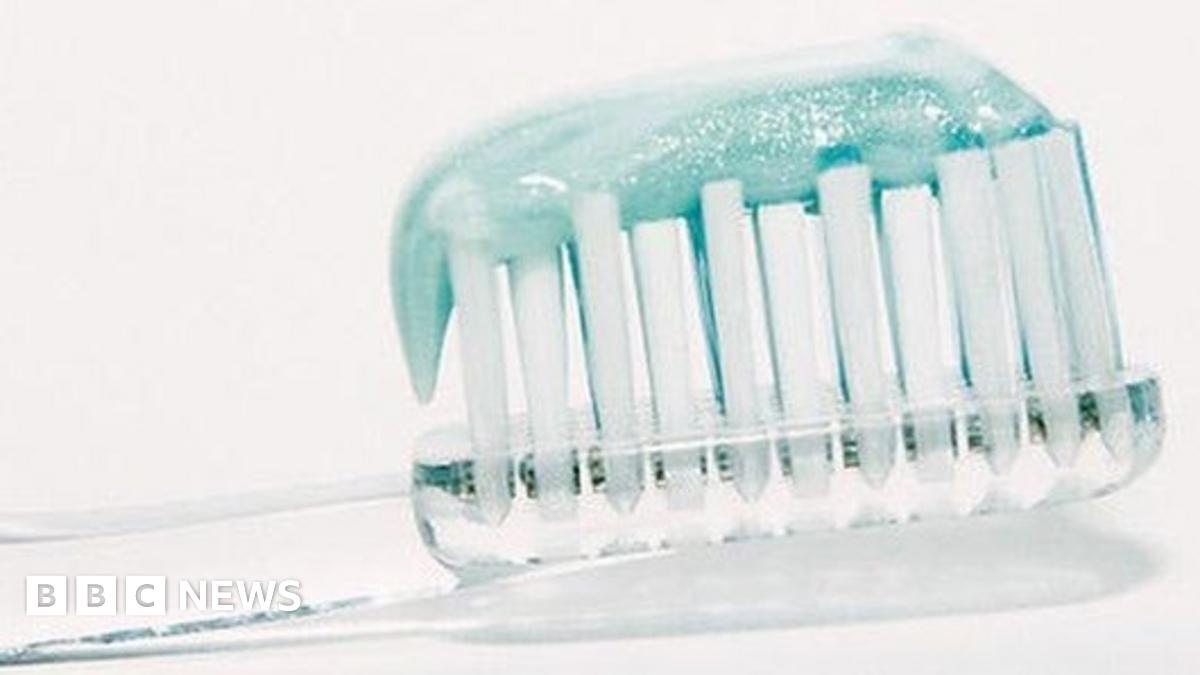 Seaweed toothpaste 'to stop tooth decay' - BBC News