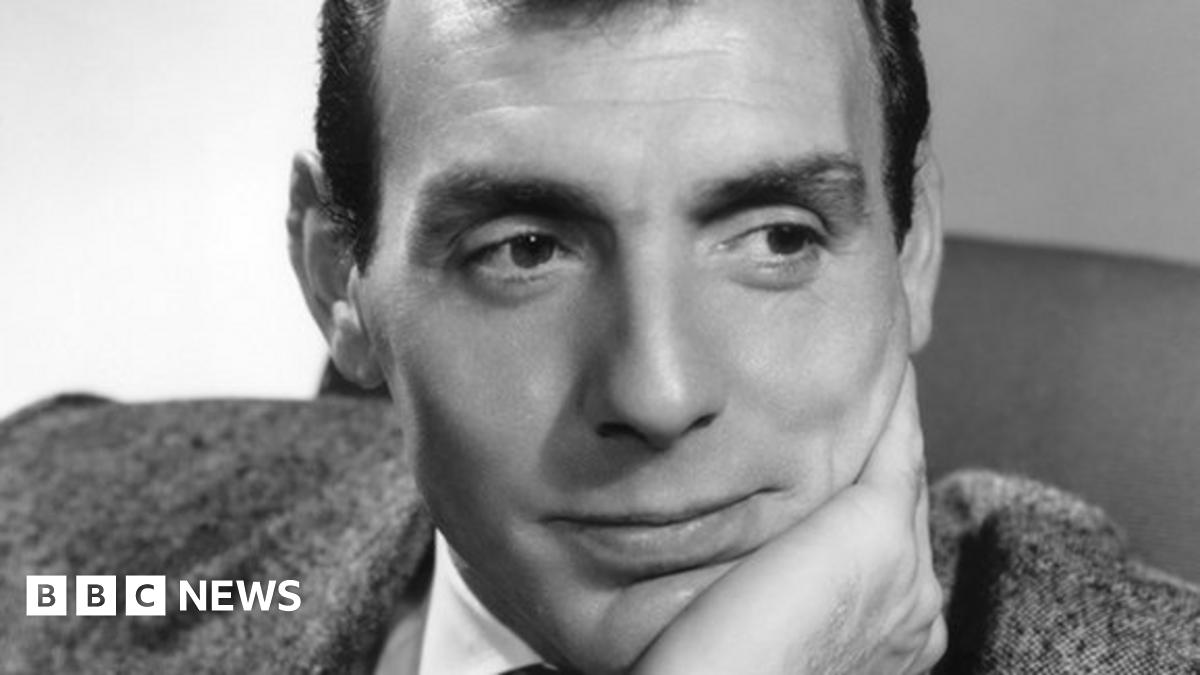 Eric Sykes: Tributes paid to comedy star - BBC News