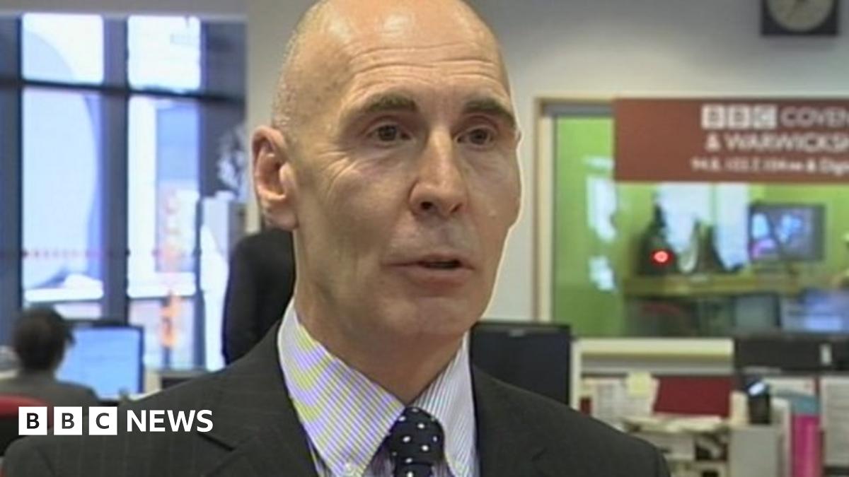 PCSOs 'should be given power of arrest' says Mike Rumble - BBC News