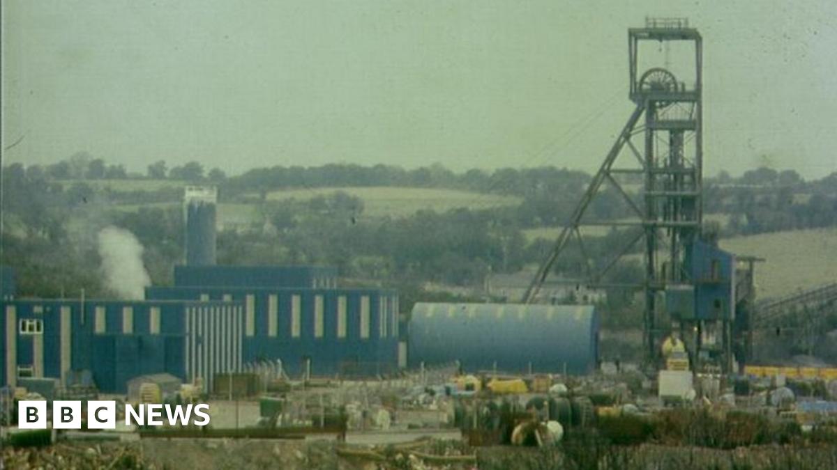 Concern contaminated Wheal Jane water may pollute river - BBC News