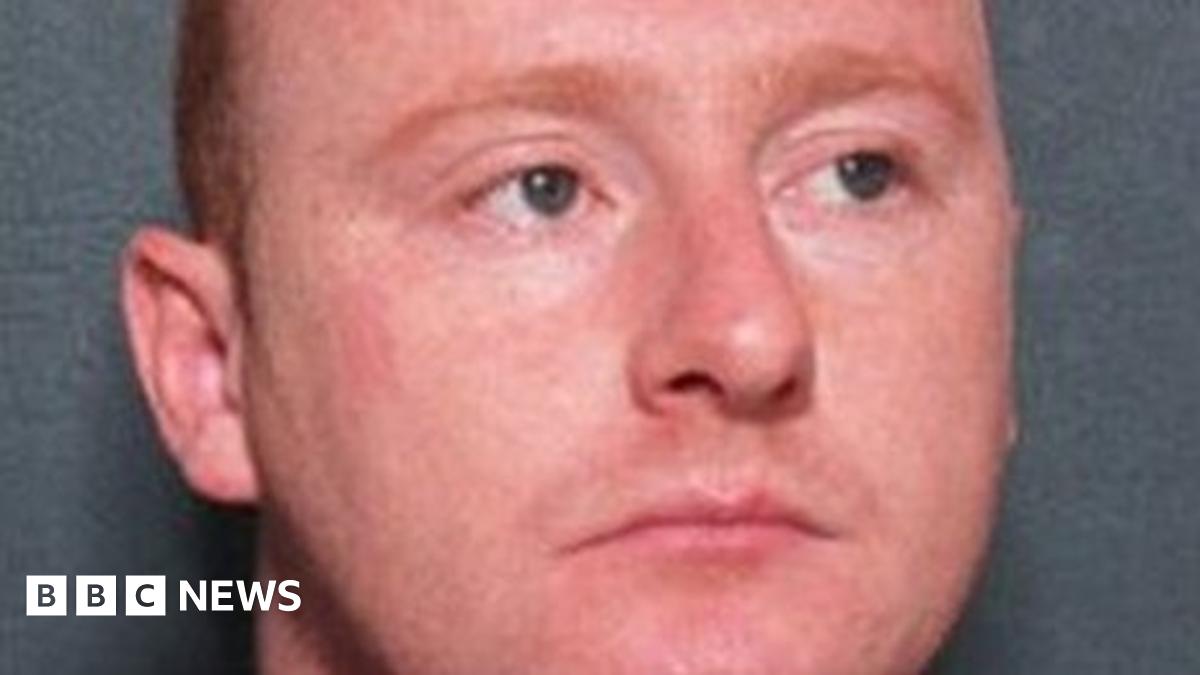 Cash seized from convicted sex trafficker Stephen Craig - BBC News