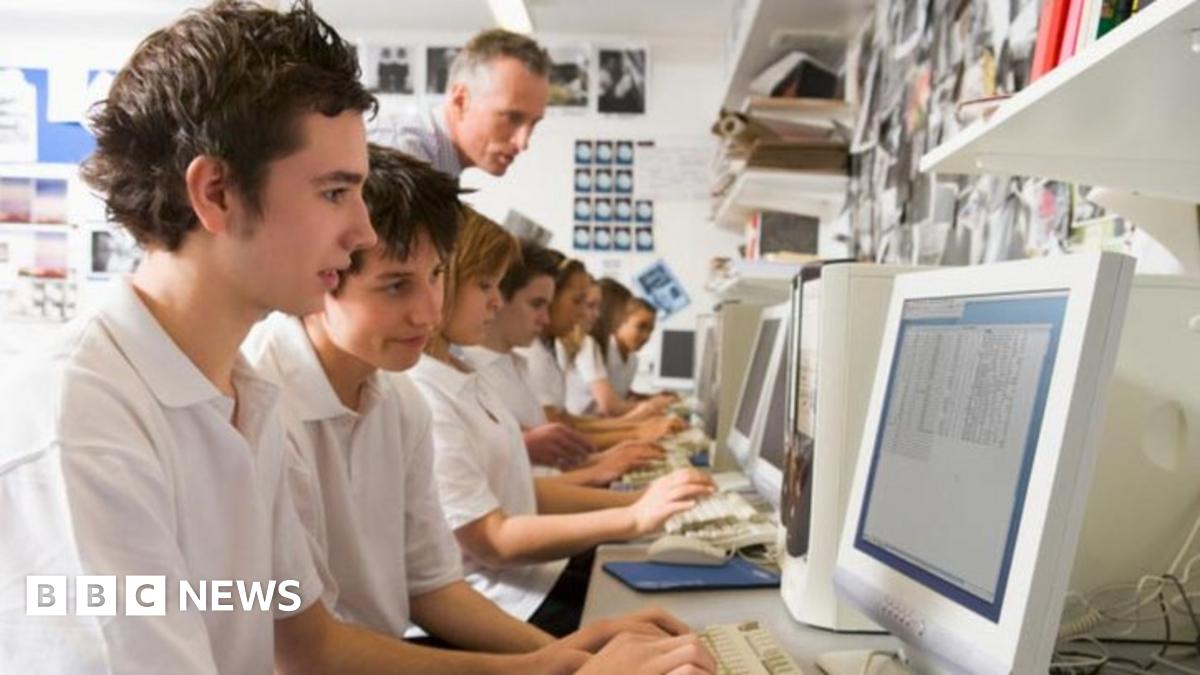 How schools will boot up a new ICT curriculum - BBC News