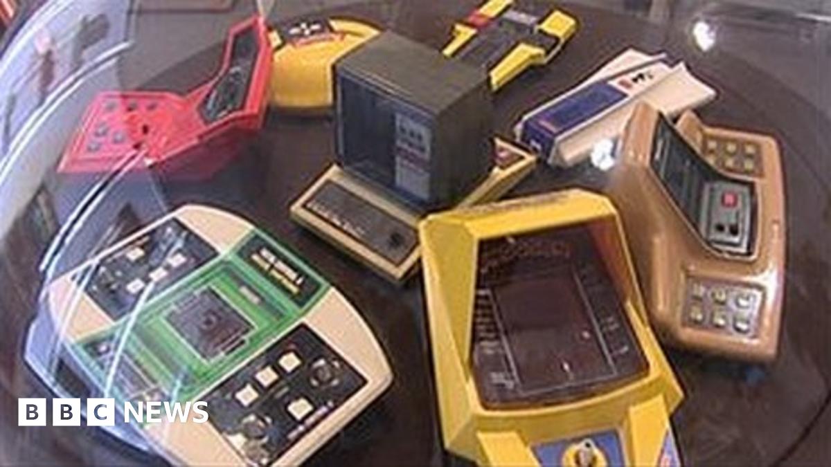 Swindon Museum of Computing recognised by Arts Council - BBC News