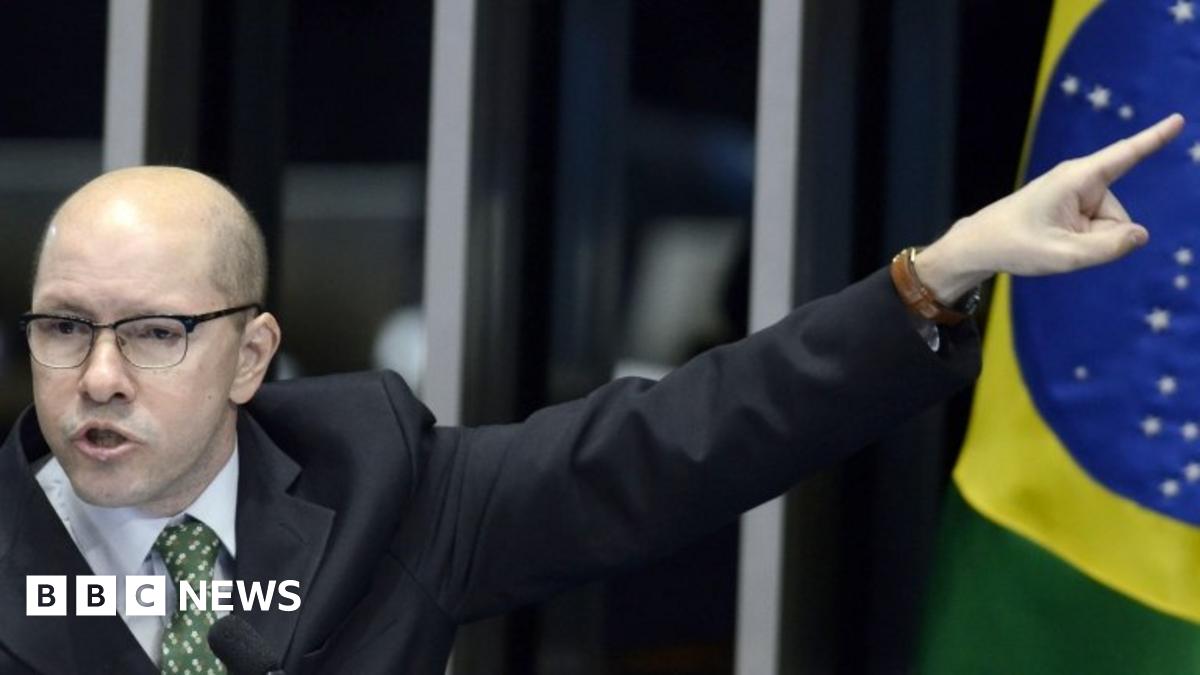 Brazil senator Torres expelled over corruption claims - BBC News