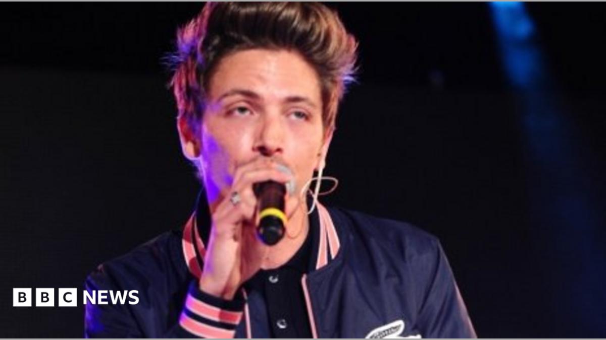 Voice star Tyler James signs new deal with Island Records - BBC News