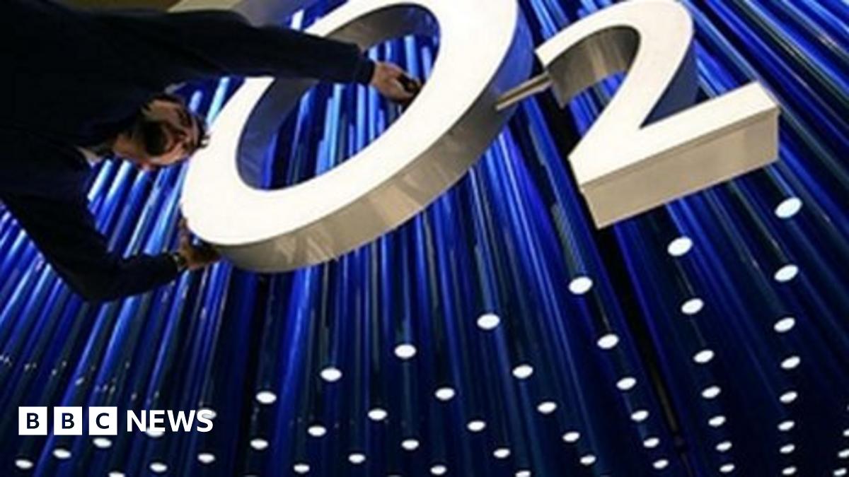 Millions suffer as O2 network stumbles - BBC News