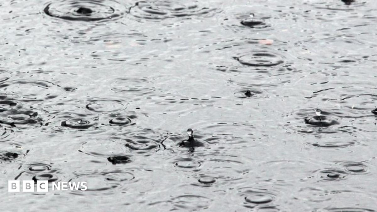 Wales weather: Met Office raises alert on rain and floods - BBC News
