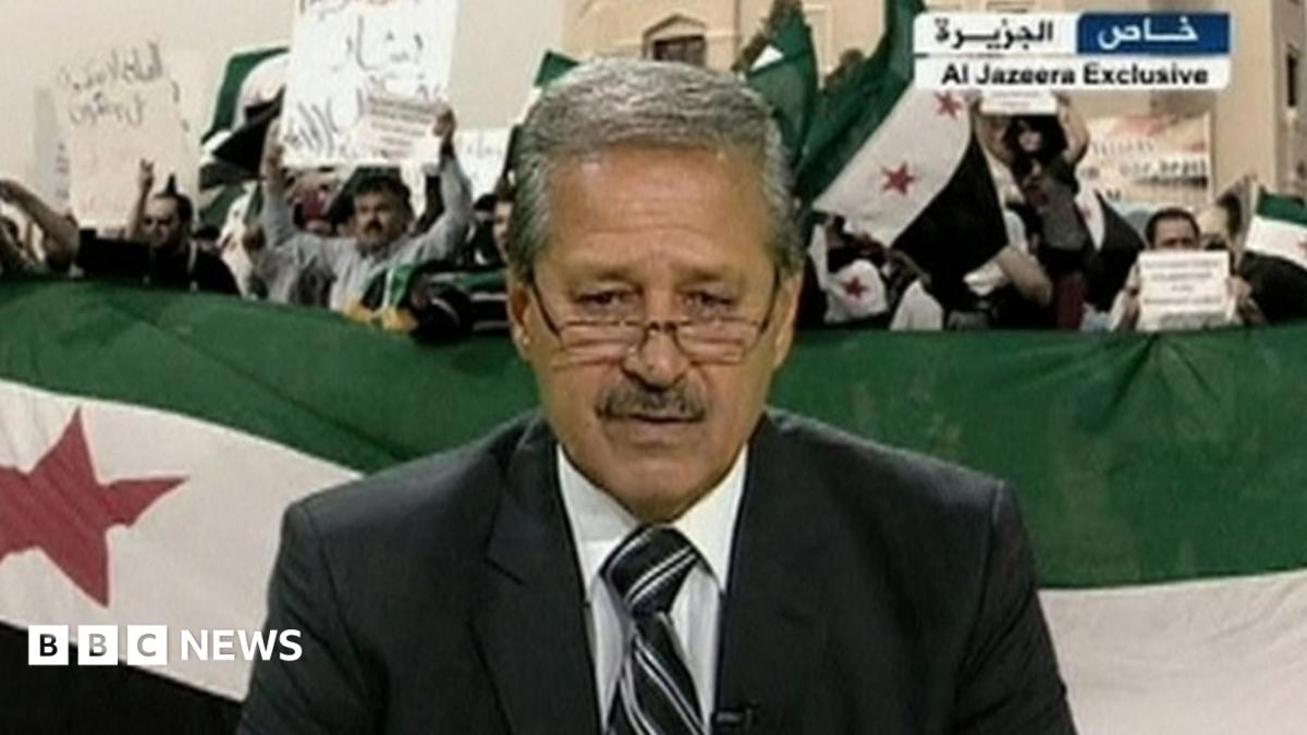 Syria angry but undaunted by defections - BBC News