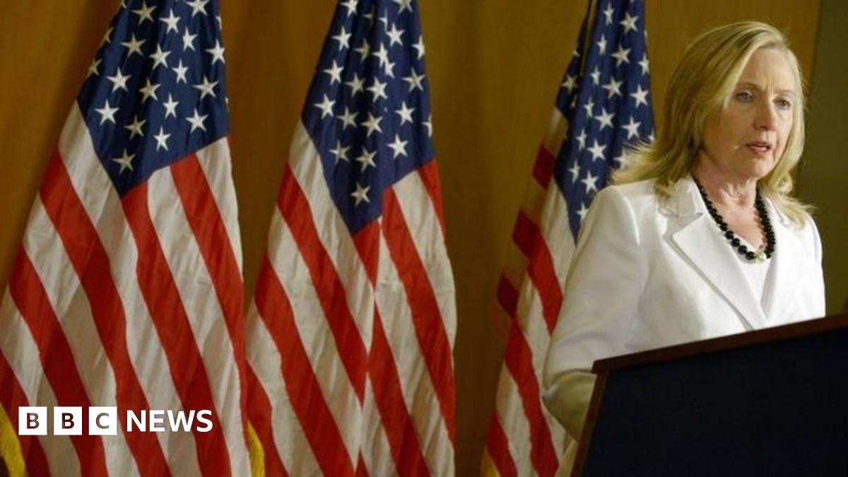 Hillary Clinton issues new Iran warning on Israel visit - BBC News