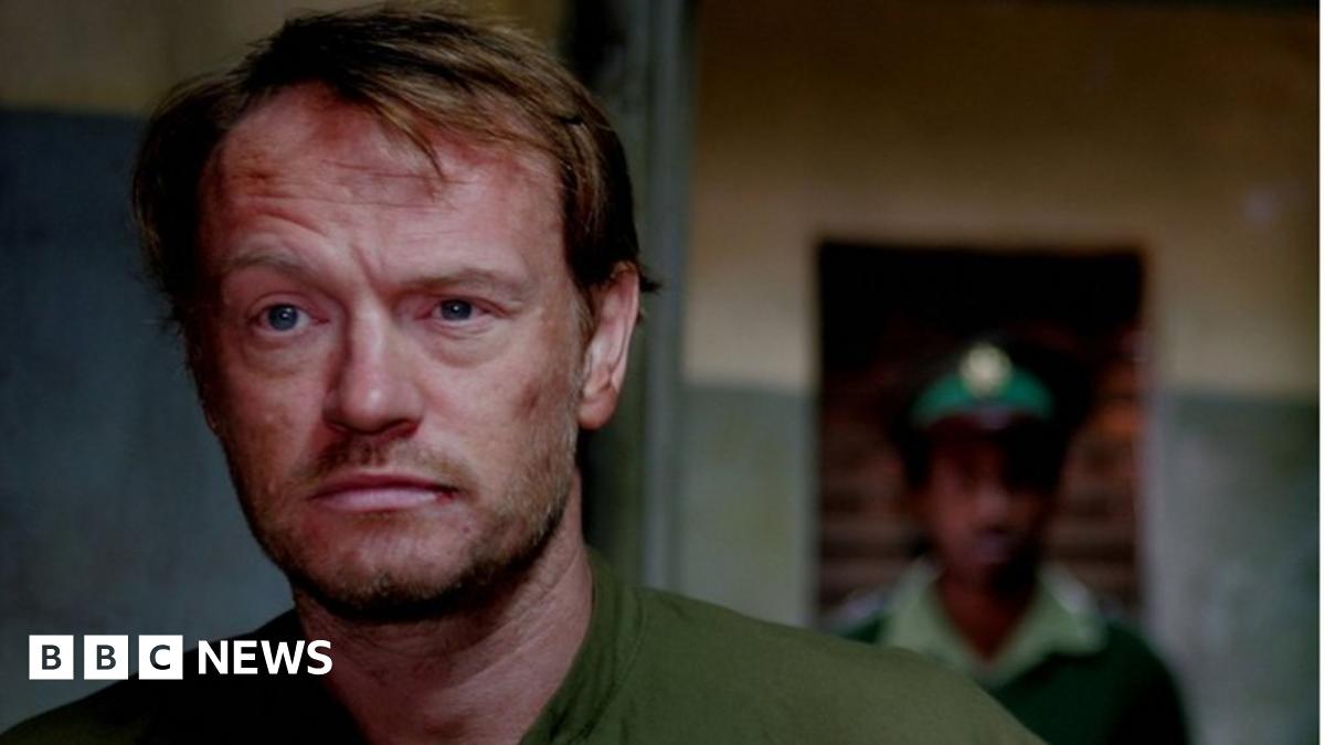 Hammer horror The Quiet Ones wraps in Oxford - BBC News