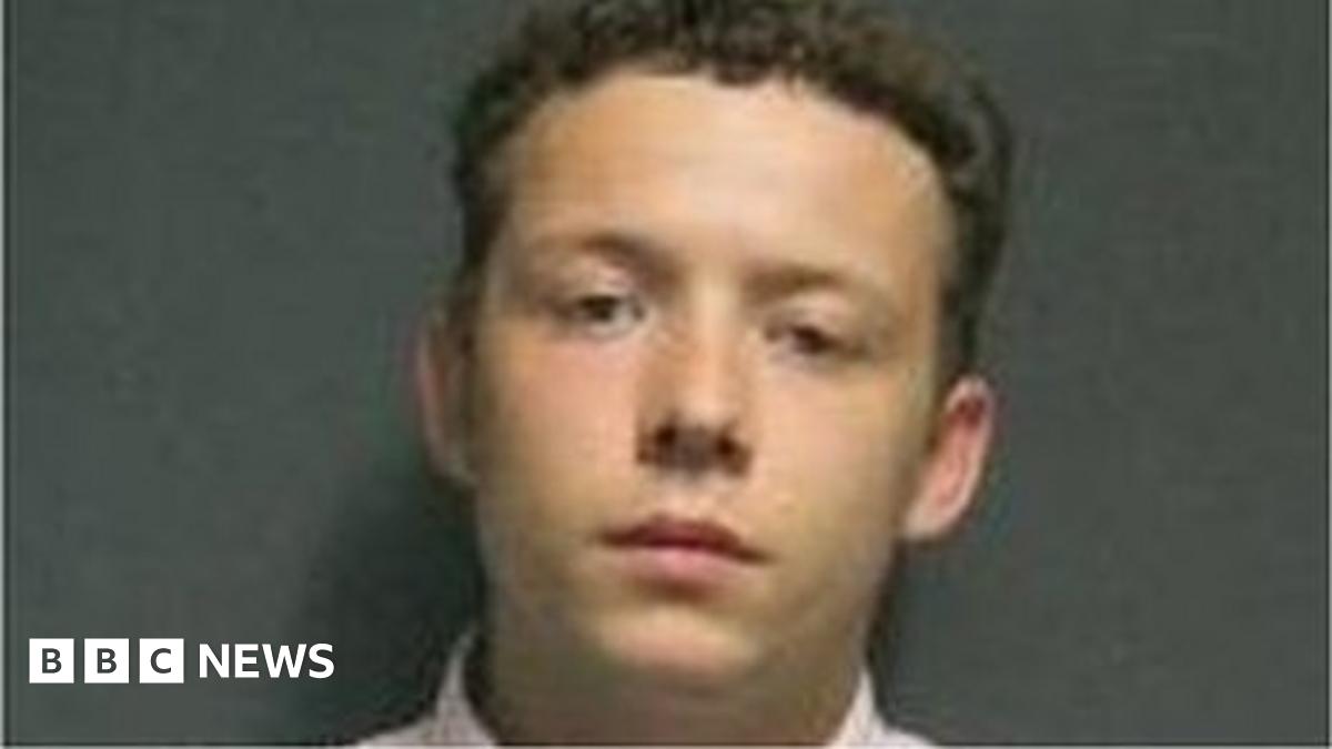 Missing rapist Edward Connors faces court in Dublin - BBC News