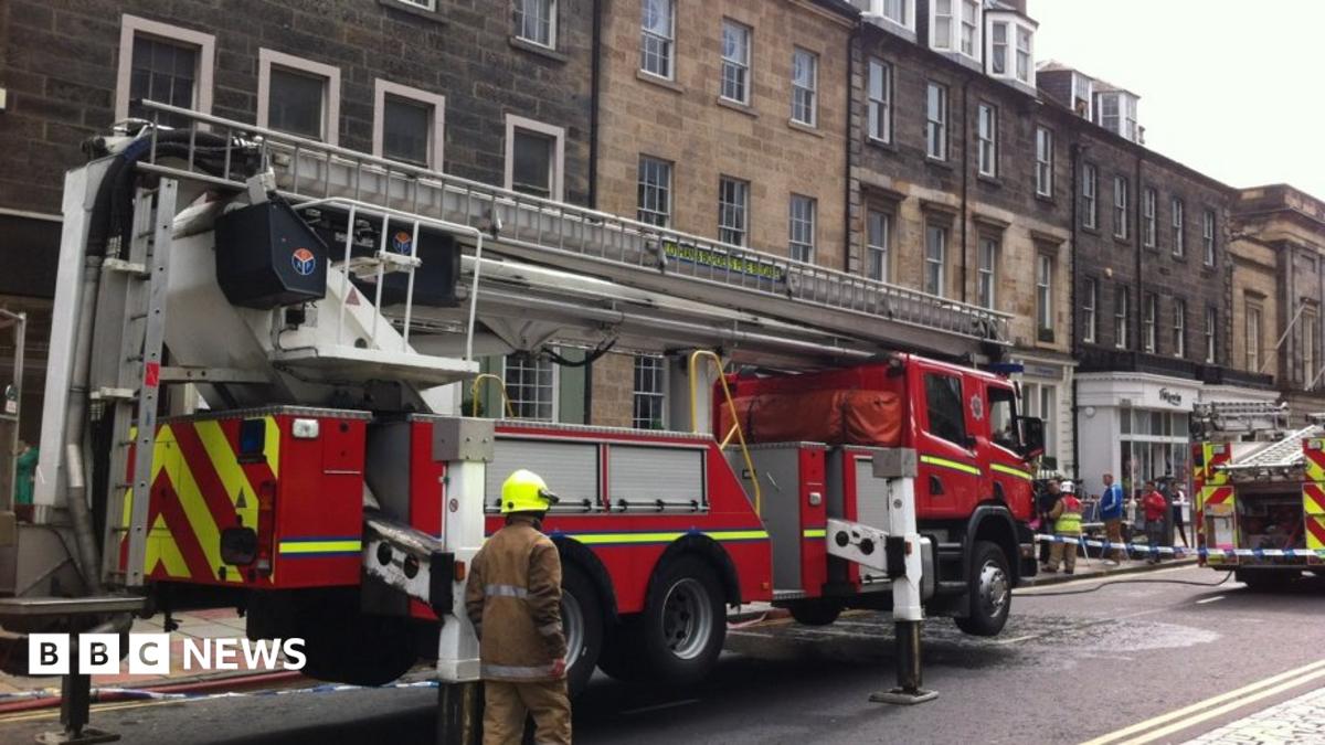 Firefighters' risk of heart attack to be studied - BBC News