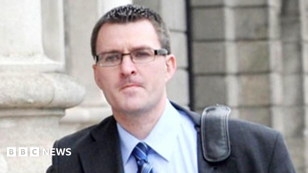 Peter D Quinn: Arrest warrant issued for Sean Quinn's nephew - BBC News