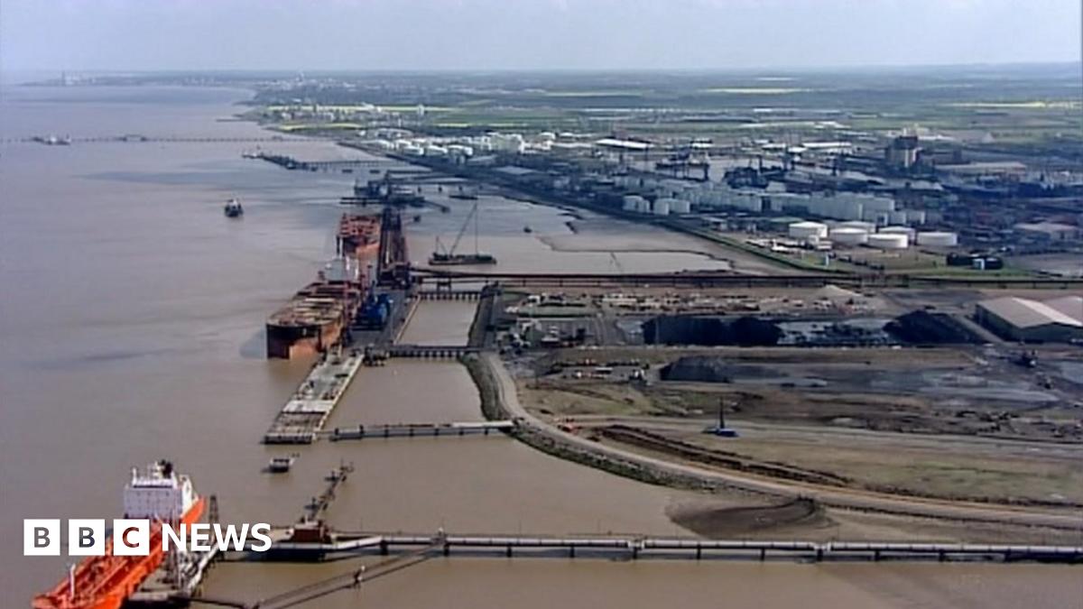 Immingham port's first public open day marks 100 years - BBC News