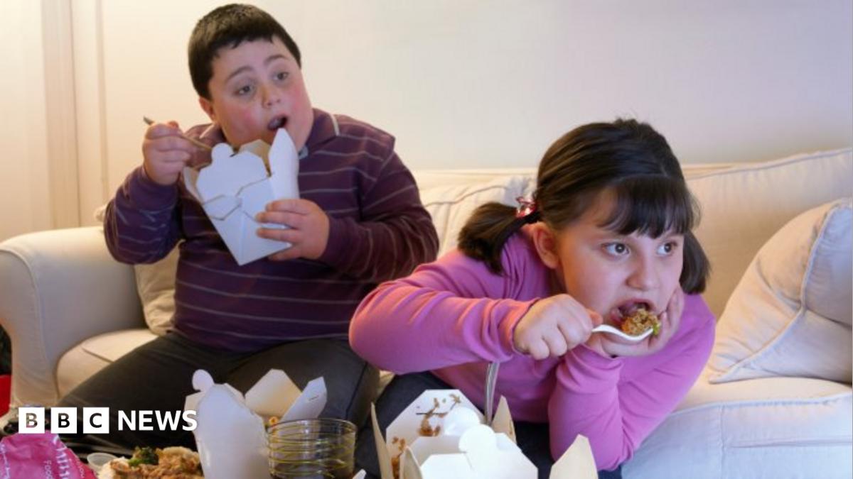 Severely obese children's hearts already in danger - BBC News