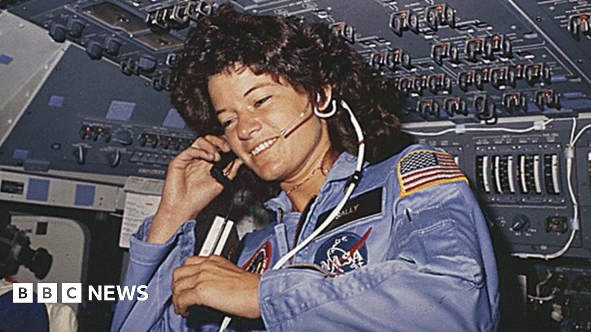 Sally Ride, the first US woman in space, dies aged 61 - BBC News