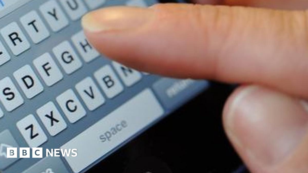Australian death threat text scam under investigation - BBC News