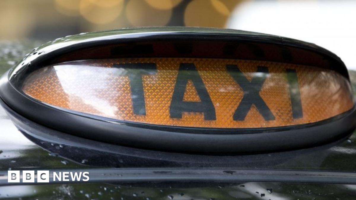 Unlicensed taxis in Newton Abbot 'put passengers at risk' - BBC News