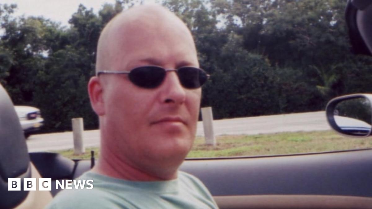 Daughter saw father shoot Kent man, Miami-Dade jury told - BBC News