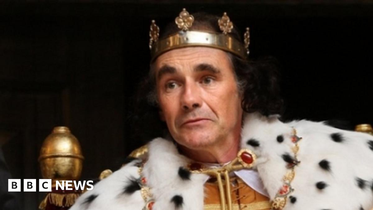 Mark Rylance returns to Shakespeare's Globe - BBC News