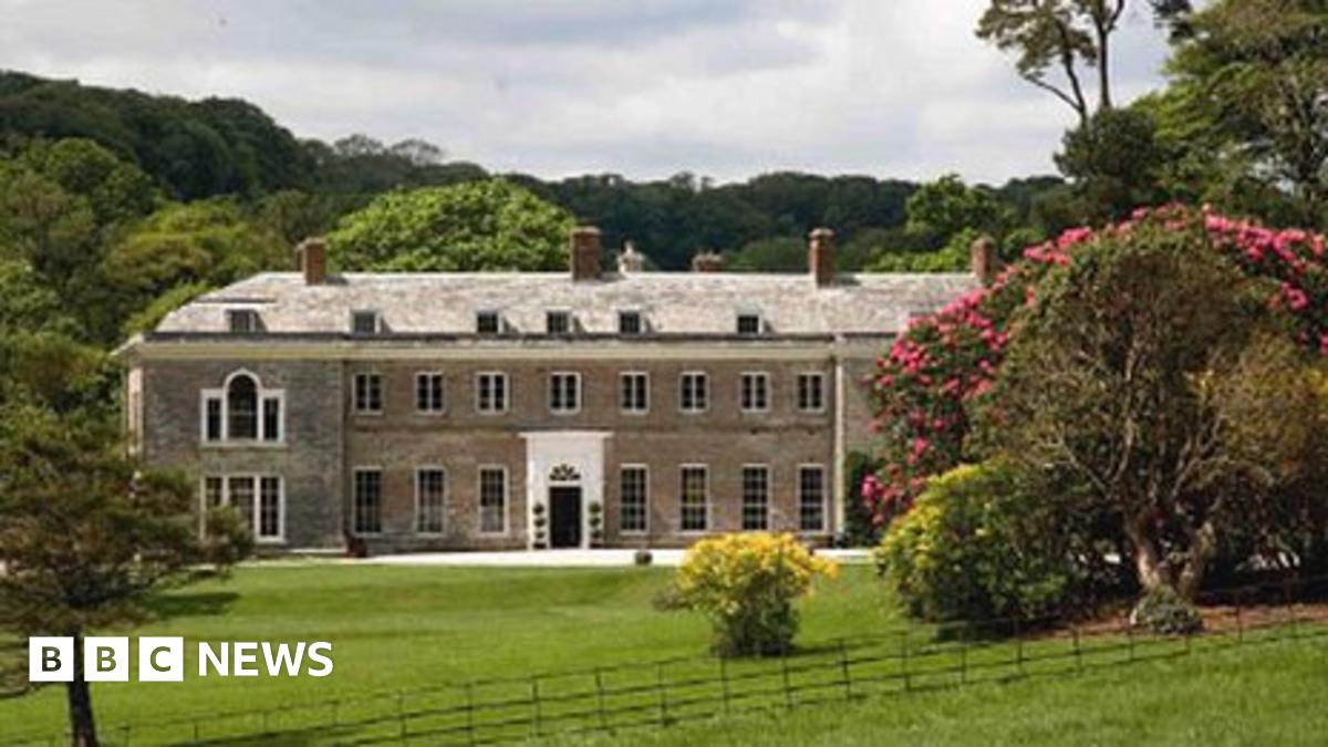 Boconnoc House wins Sotheby's Restoration Award - BBC News