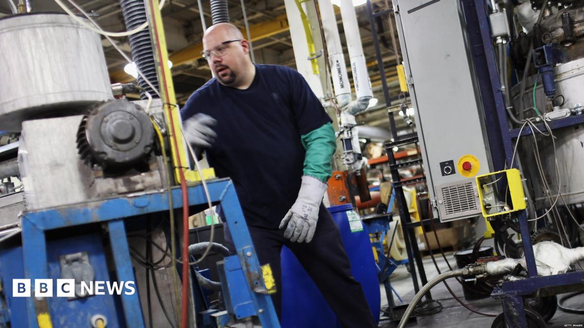 The decline of US manufacturing jobs and living standards - BBC News